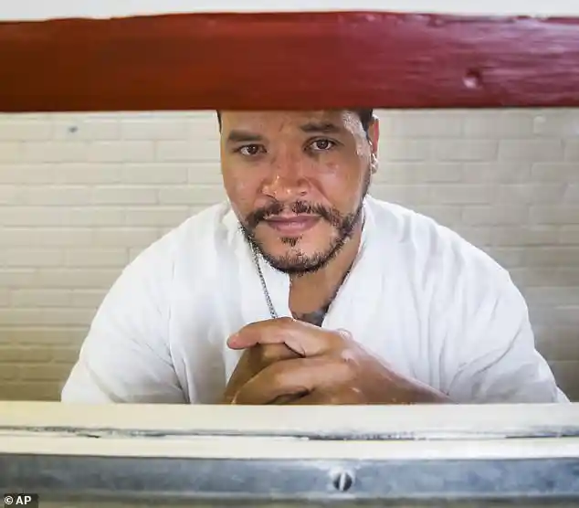 Texas Death Row Inmate Nanon Williams Reveals How He Maintained a ...